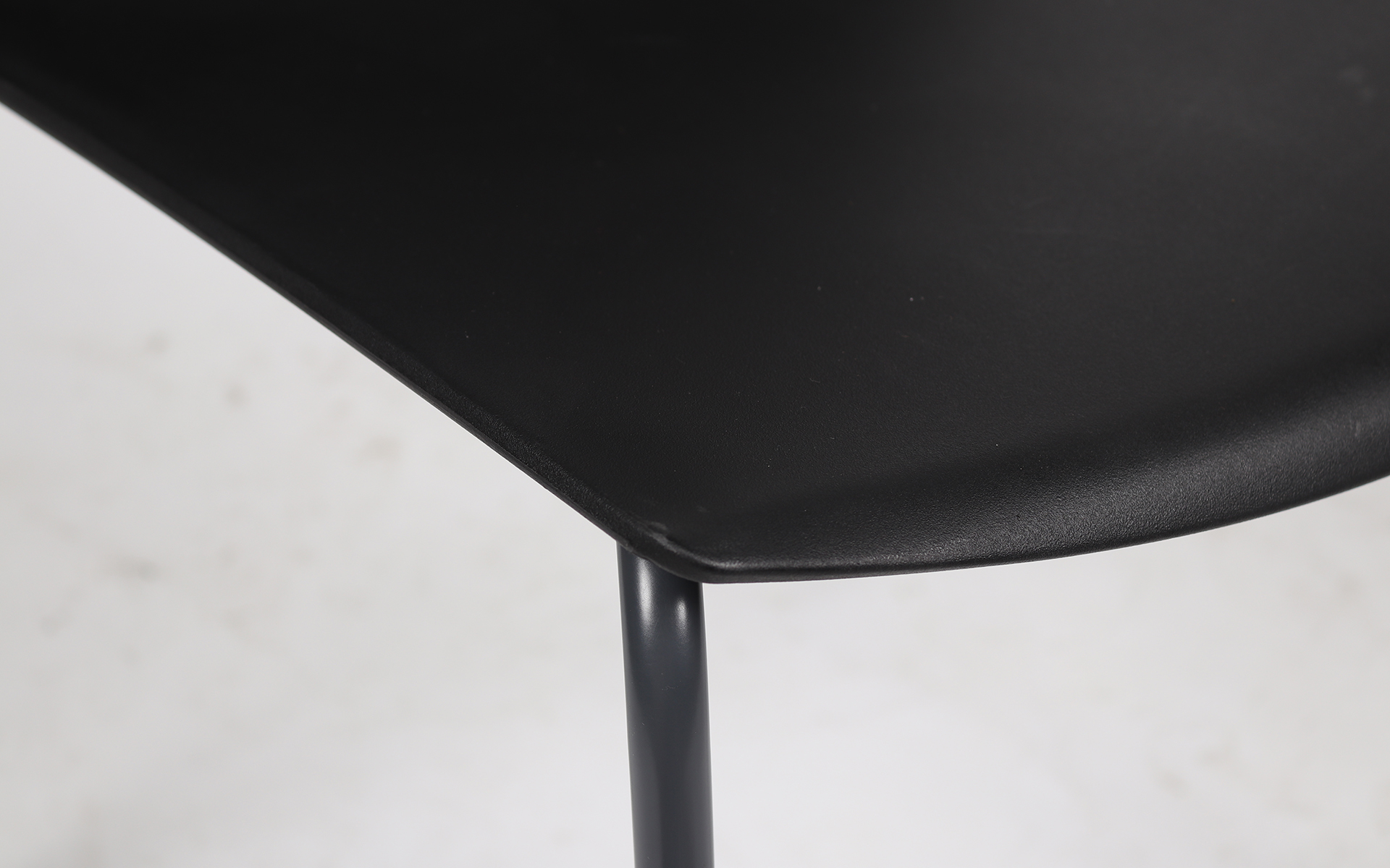 Kabi 4-Leg Chair | Designer Office Chairs | Contemporary Furniture